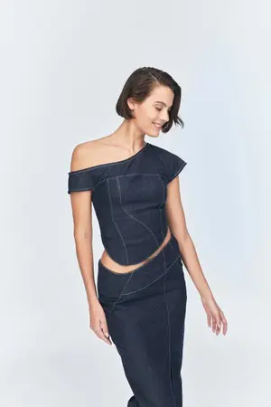 JENDUE Vonk Asymmetric Dark Wash Denim Midi Skirt