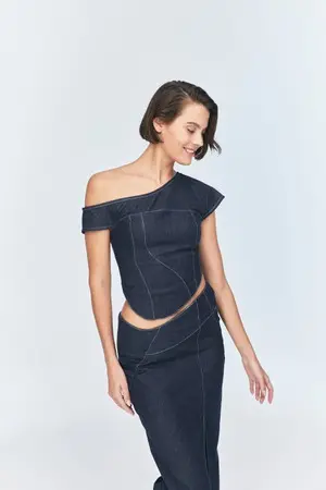 JENDUE Vonk Asymmetric Dark Wash Denim Midi Skirt
