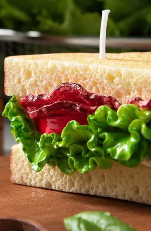 SOUTHLAKE GIFTS Bacon Lettuce Tomato Sandwich Candle
