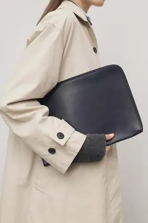 THE ROW Large Portfolio Wristlet - Zaffiro