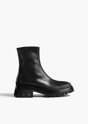 Khaite Fallon Leather Boots - Black