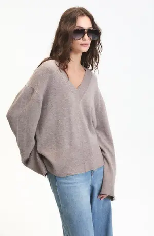 Deluc Asclepias V-neck Sweater - Melange Mink