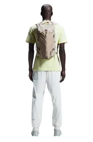 On Speed Pack 18l Lite Backpack - Sand