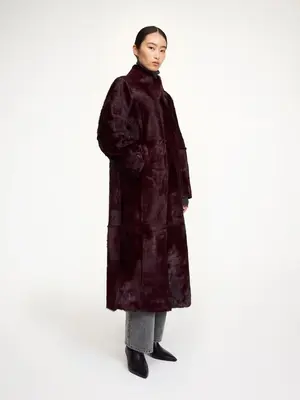 BY MALENE BIRGER Rafaia Shearling Calf Coat - Cabernet