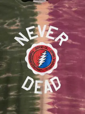 THISISNEVERTHAT Gd Never Dead' T Shirt - Green