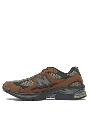 NEW BALANCE 2010 Sneakers - Brown