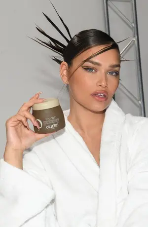 OLIERE PARIS Studio Clay Cream Wax - Brown