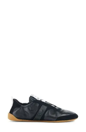 Chloé Leather Kick Sneaker - Black