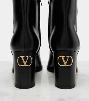 Valentino Garavani Vlogo Leather Ankle Boots