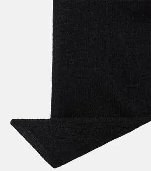 THE ROW Mentas Cashmere Scarf