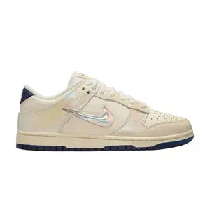 Nike Dunk Low Sneakers