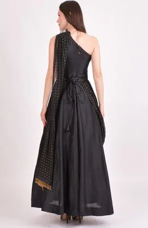 RAAS Oni One Shoulder Embroidered Saree Gown