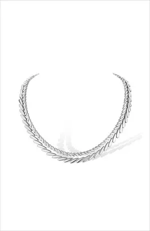 RETRO CHIC Statement Tasseled Necklace Silver