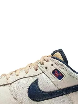 Nike Dunk Low Sneakers