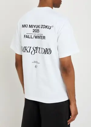 MKI MIYUKI ZOKU Script Logo-print Cotton T-shirt - White