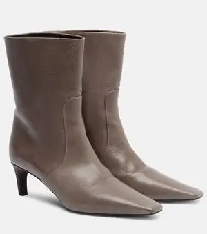 Brunello Cucinelli Pointed Toe Boots For Women