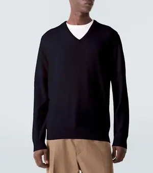 ALLUDE Cashmere V-neck Sweater