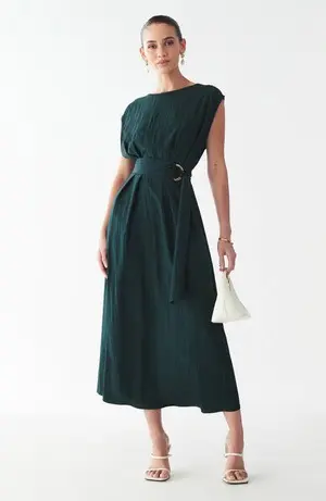 WILLA Yana Midi Dress