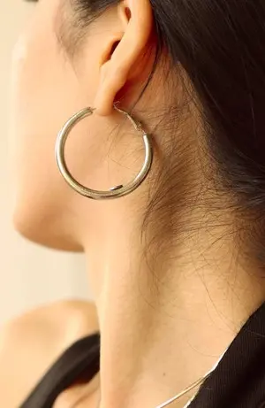 RETRO CHIC Hoop Earrings - Silver