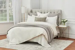 ELISABETH YORK Willa Ivory Queen Quilt