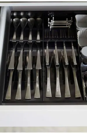 YAMAZAKI Expandable Cutlery Organizer - Black