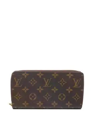 LOUIS VUITTON 2016 Monogram Round Zipper Wallet - Brown