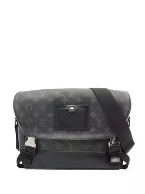 LOUIS VUITTON 2017 Messenger Voyage Pm Monogram Eclipse Shoulder Bag - Black