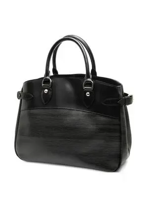 LOUIS VUITTON 2000-2025 Epi Passy Pm Handbag - Black