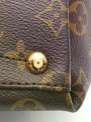 LOUIS VUITTON 2021 Monogram V Tote Bag