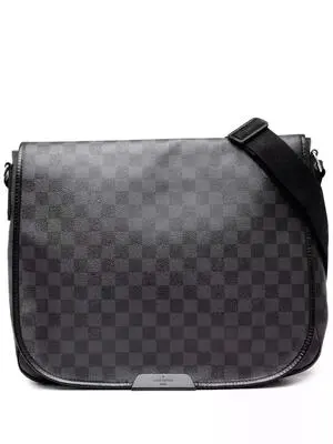 LOUIS VUITTON 2009 Damier Graphite Daniel Mm Crossbody Bag