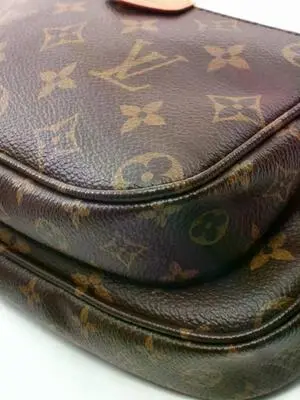 LOUIS VUITTON Monogram Canvas Crossbody Bag