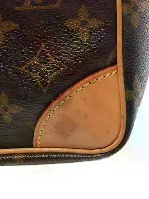 LOUIS VUITTON 2004 Monogram Amazon Crossbody Bag