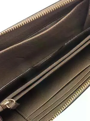 Michael Kors Pre-owned Leather Zip Wallet - Neutrals