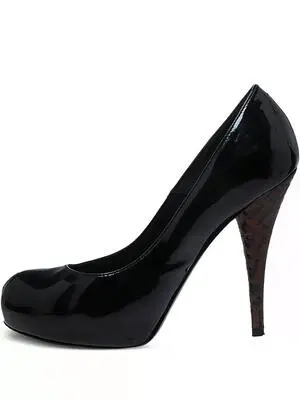 Fendi Glossed Pumps