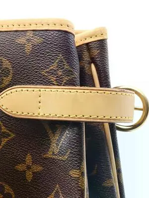 LOUIS VUITTON Batignolles Horizontal Shoulder Bag