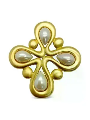JENNIFER GIBSON JEWELLERY 1980s Givenchy Pearl Brooch - Gold