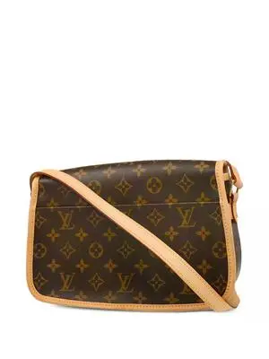 LOUIS VUITTON Sologne Shoulder Bag