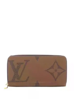 LOUIS VUITTON 2019-2025 Monogram Giant Reverse Zippy Wallet Long Wallets - Brown
