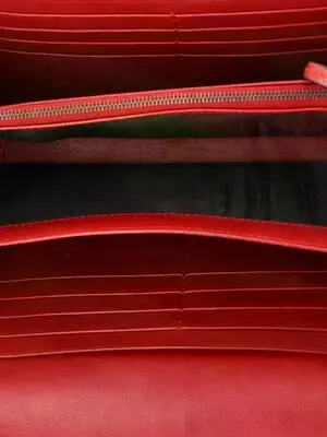 Gucci Gg Marmont Chain Wallet Matelasse Leather Mini Crossbody Bag - Red
