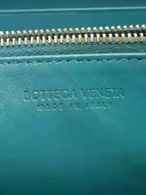 Bottega Veneta 2000s Intrecciato Zip-round Wallet