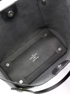 LOUIS VUITTON 2018 Mahina Monogram Leather Handbag - Black