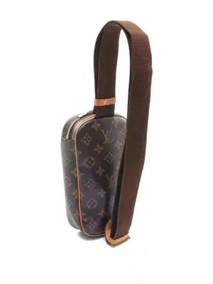 LOUIS VUITTON 2011 Monogram Crossbody Bag
