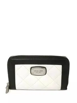 Michael Kors Pre-owned Leather Quilted Wallet - White