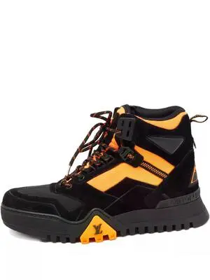 LOUIS VUITTON Logo-patch Boots