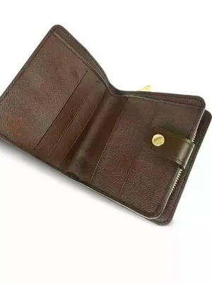 LOUIS VUITTON 2005 Compact Wallet