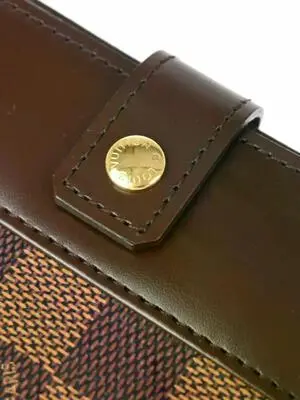 LOUIS VUITTON 2005 Compact Wallet