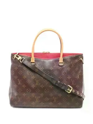 LOUIS VUITTON 2017 Pallas Monogram Handbag