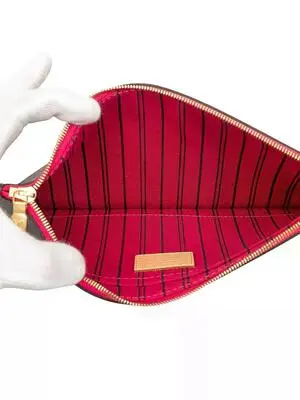 LOUIS VUITTON 2021 Monogram Neverfull Pouch