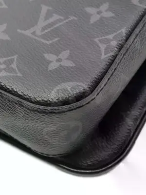 LOUIS VUITTON 2021 Monogram Eclipse Messenger Bag - Black
