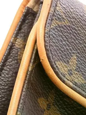 LOUIS VUITTON Pochette Florentine Belt Bag - Brown